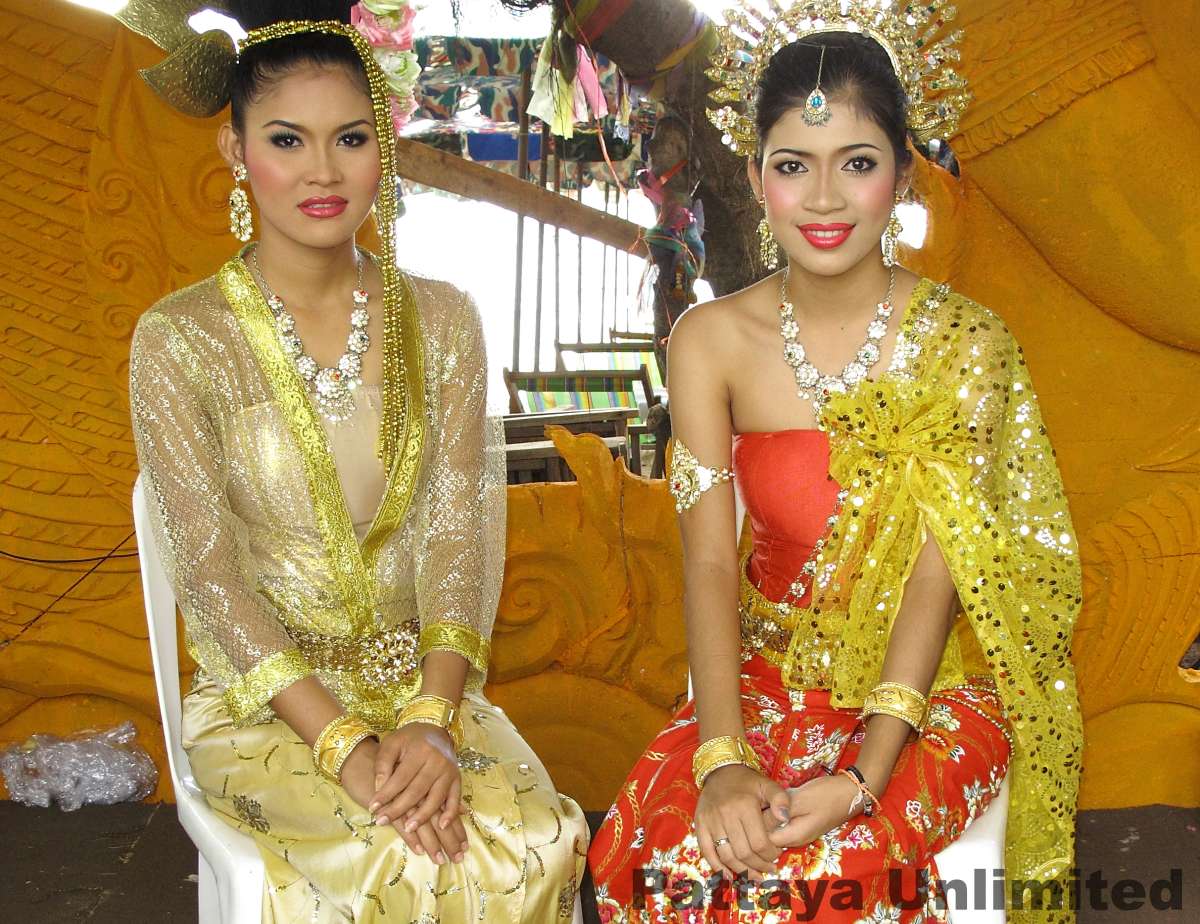 Beautiful Traditional Thai Girls | Pattaya Unlimited